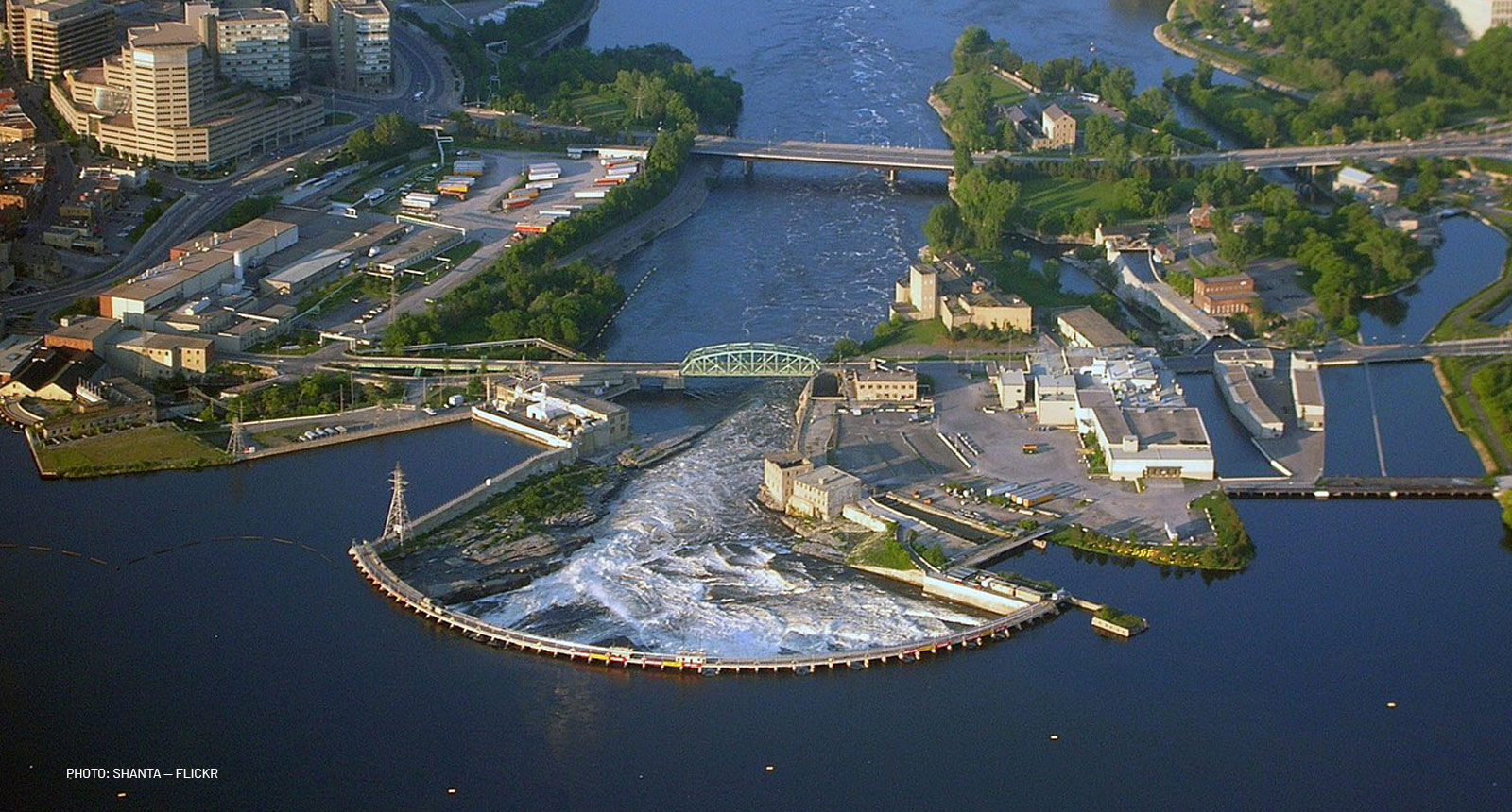 Ottawa Tours - Passport Hélico - Helicopter Tours